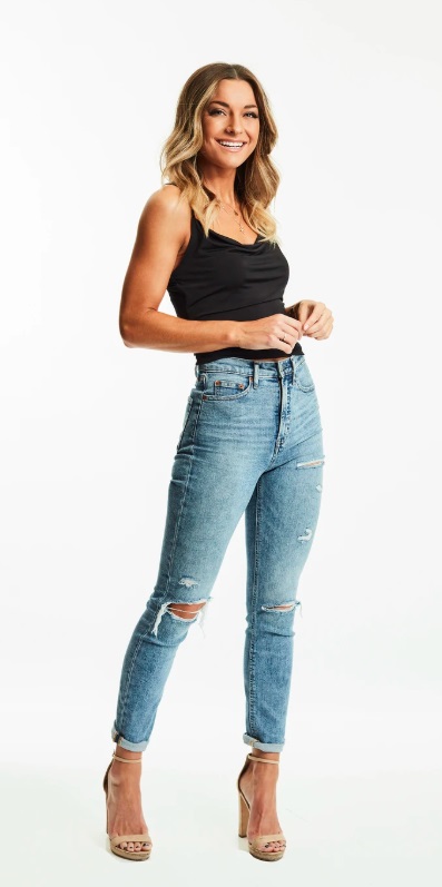 PHOTO Full Body Shot Savannah From The Bachelor Listen To your Heart Is ...