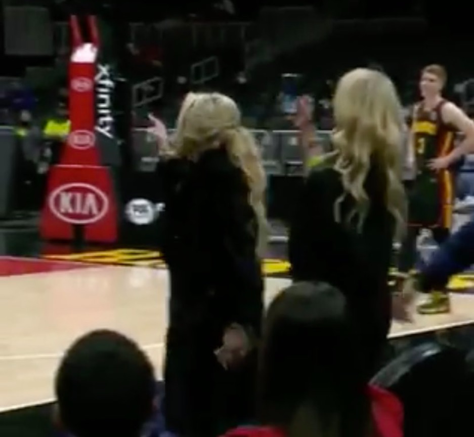 PHOTO Julina Carlos AKA Courtside Karen Pointing At Lebron Like A Pyscho